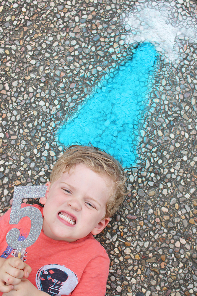 Photo Backdrops with Spray Chalk